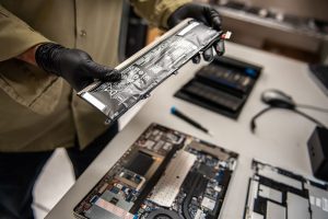 A new way to handle laptops with damaged batteries – LabNews