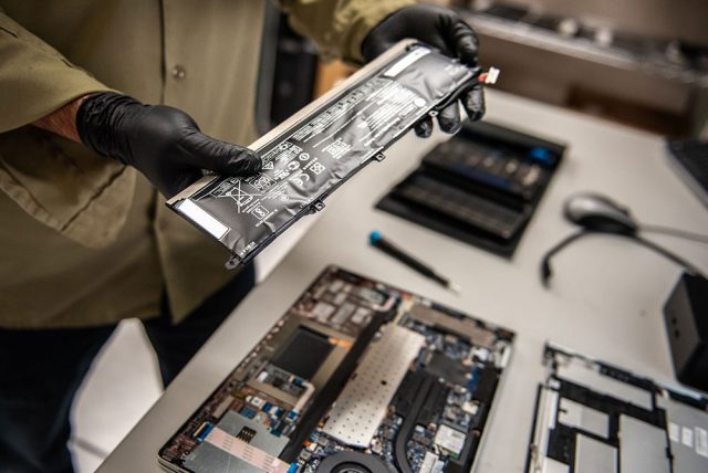 A new way to handle laptops with damaged batteries – LabNews