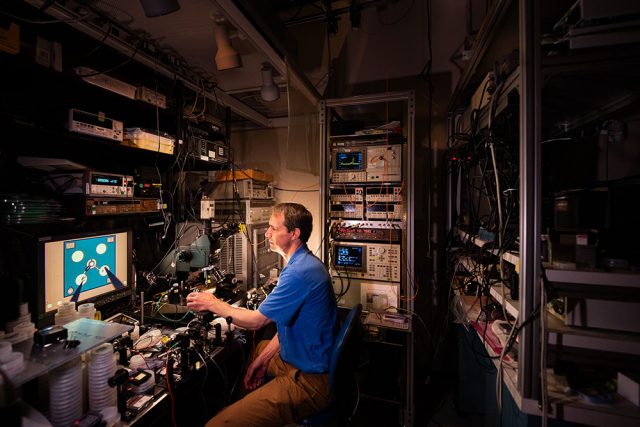 The race to build the world’s smallest atomic clock, again – LabNews